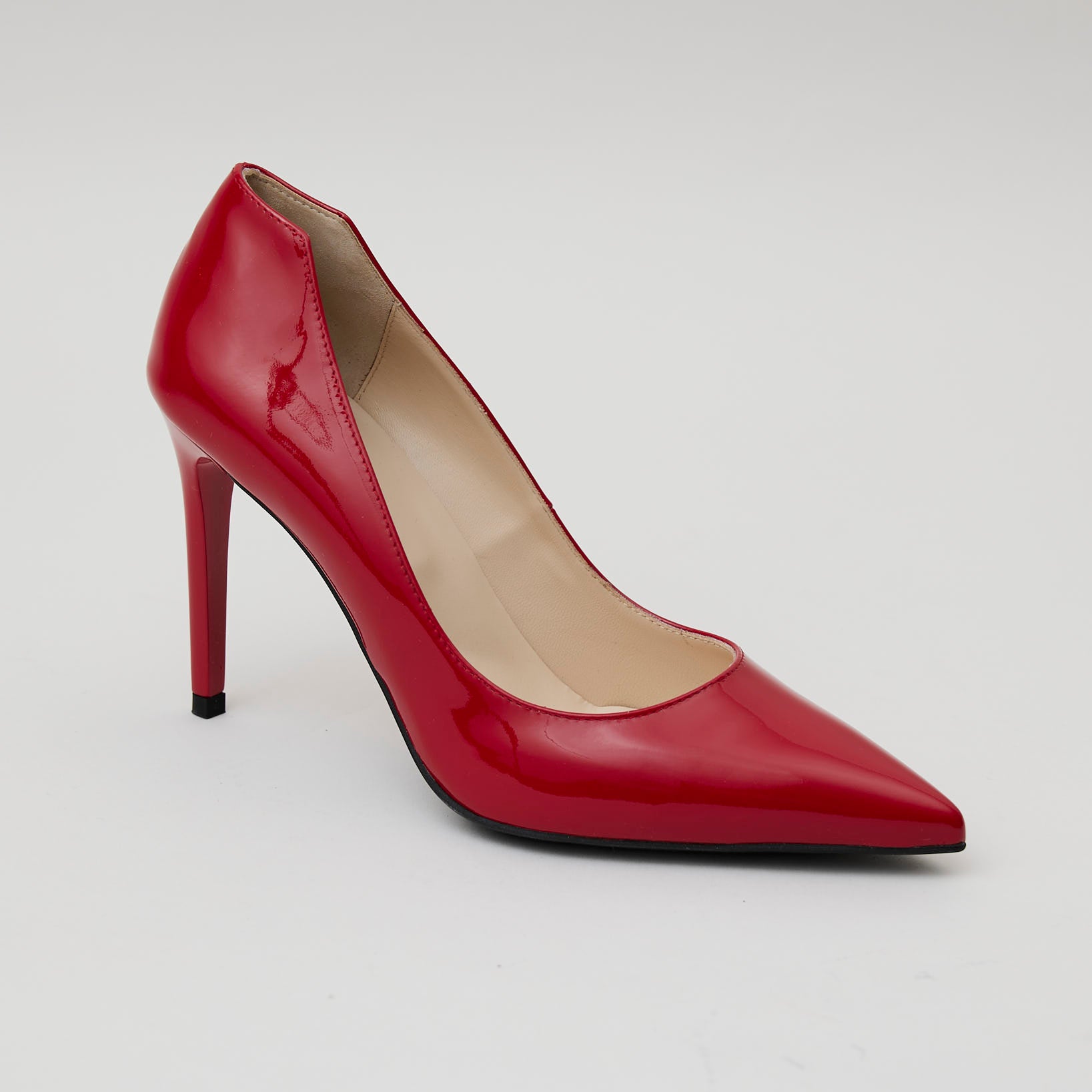 NeroGiardini Red Patent Leather Court Shoes | Shop online @ Nozomi